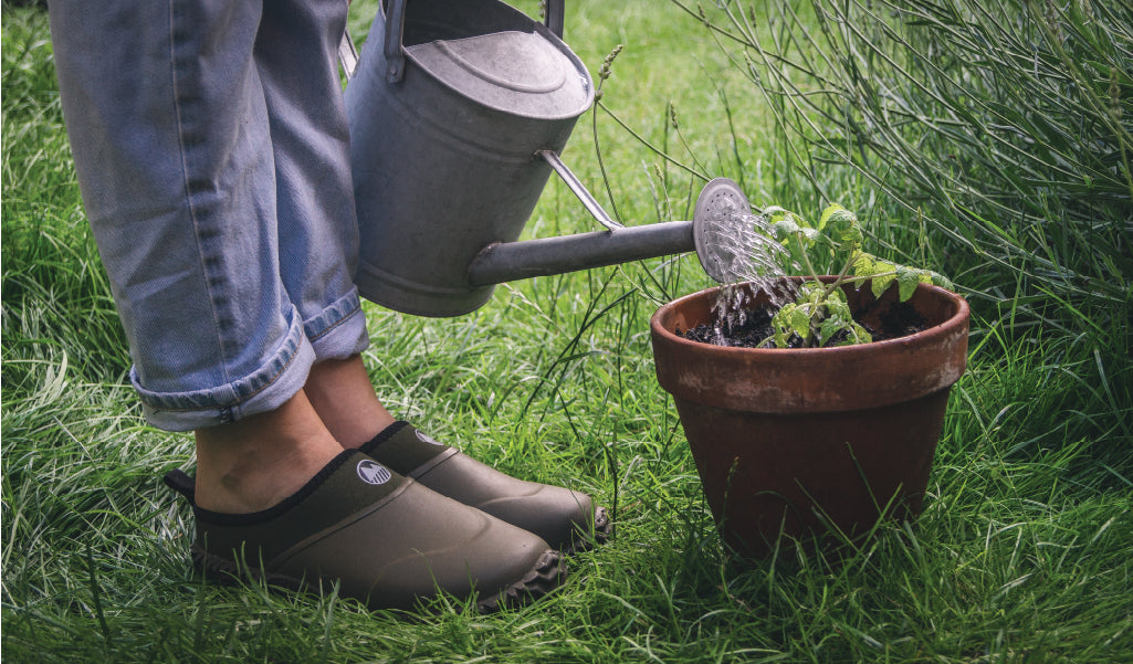 Best Gardening Shoes: Top 5 Garden Footwear Styles Loved & Trusted by ...